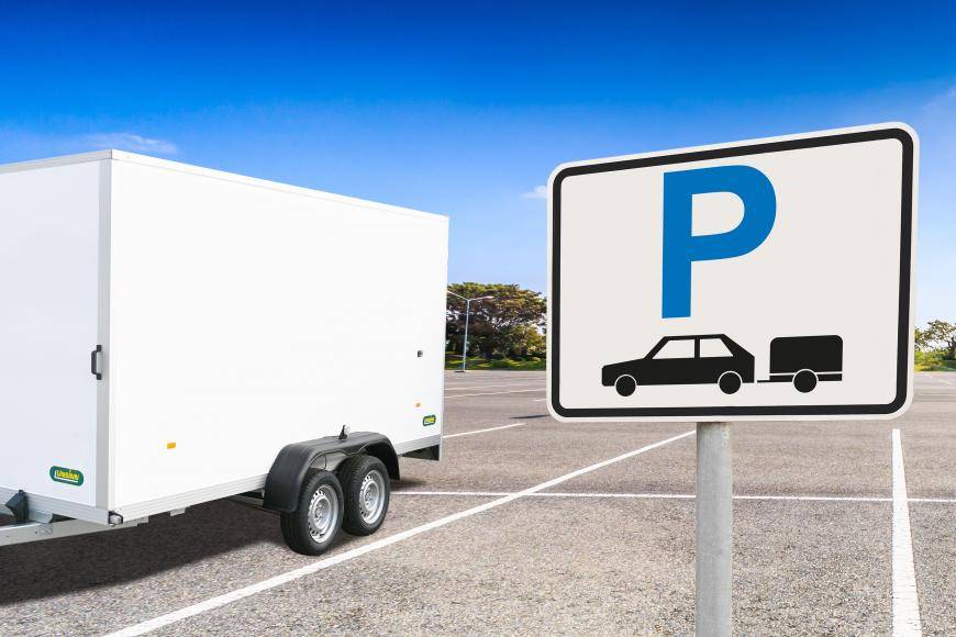 Anhänger parken – Vorschriften & Tipps | UNSINN Fahrzeugtechnik